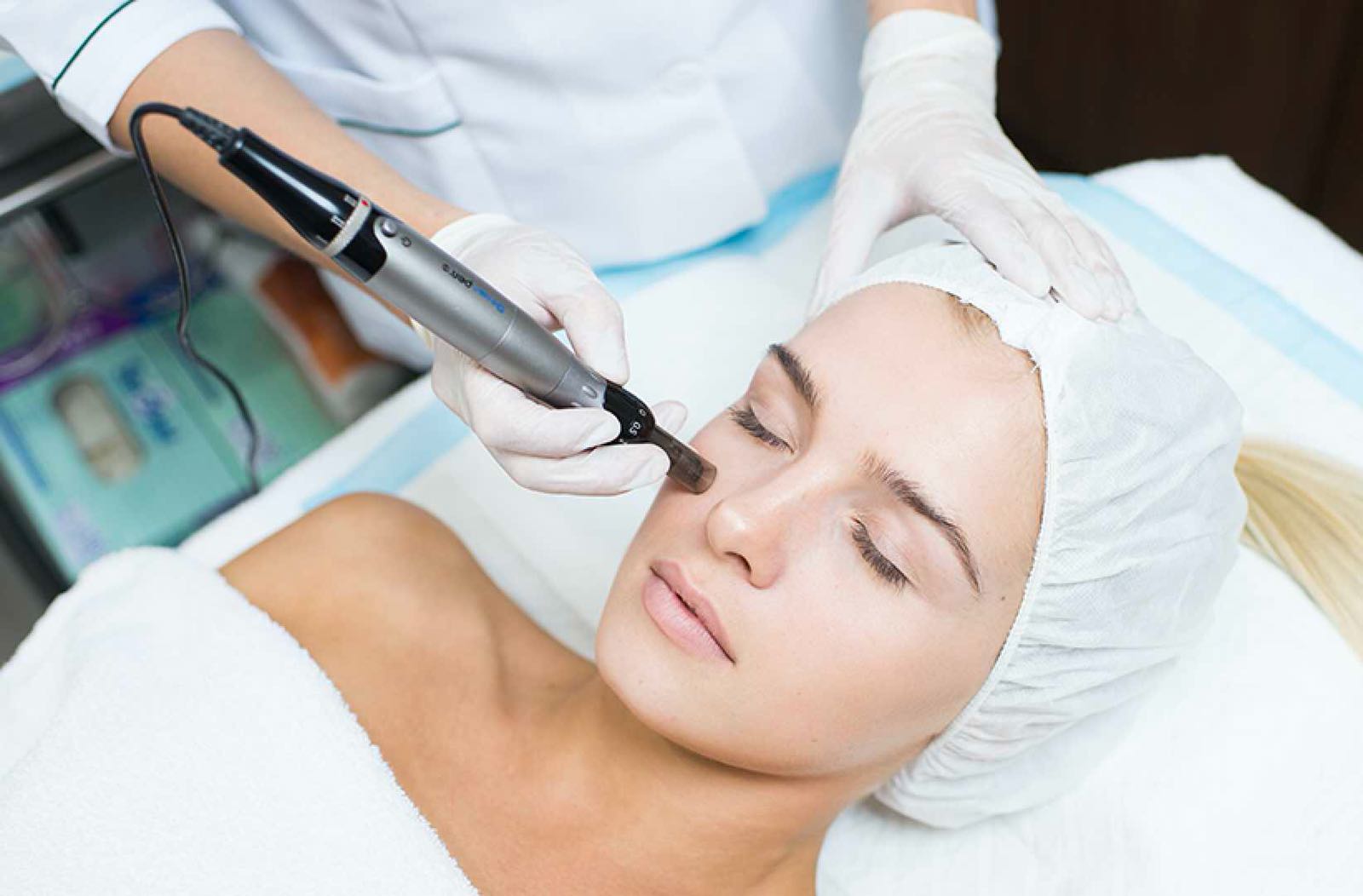 Aesthetic Medicine Course: Treatment with Dermapen and Platelet Rich Plasma